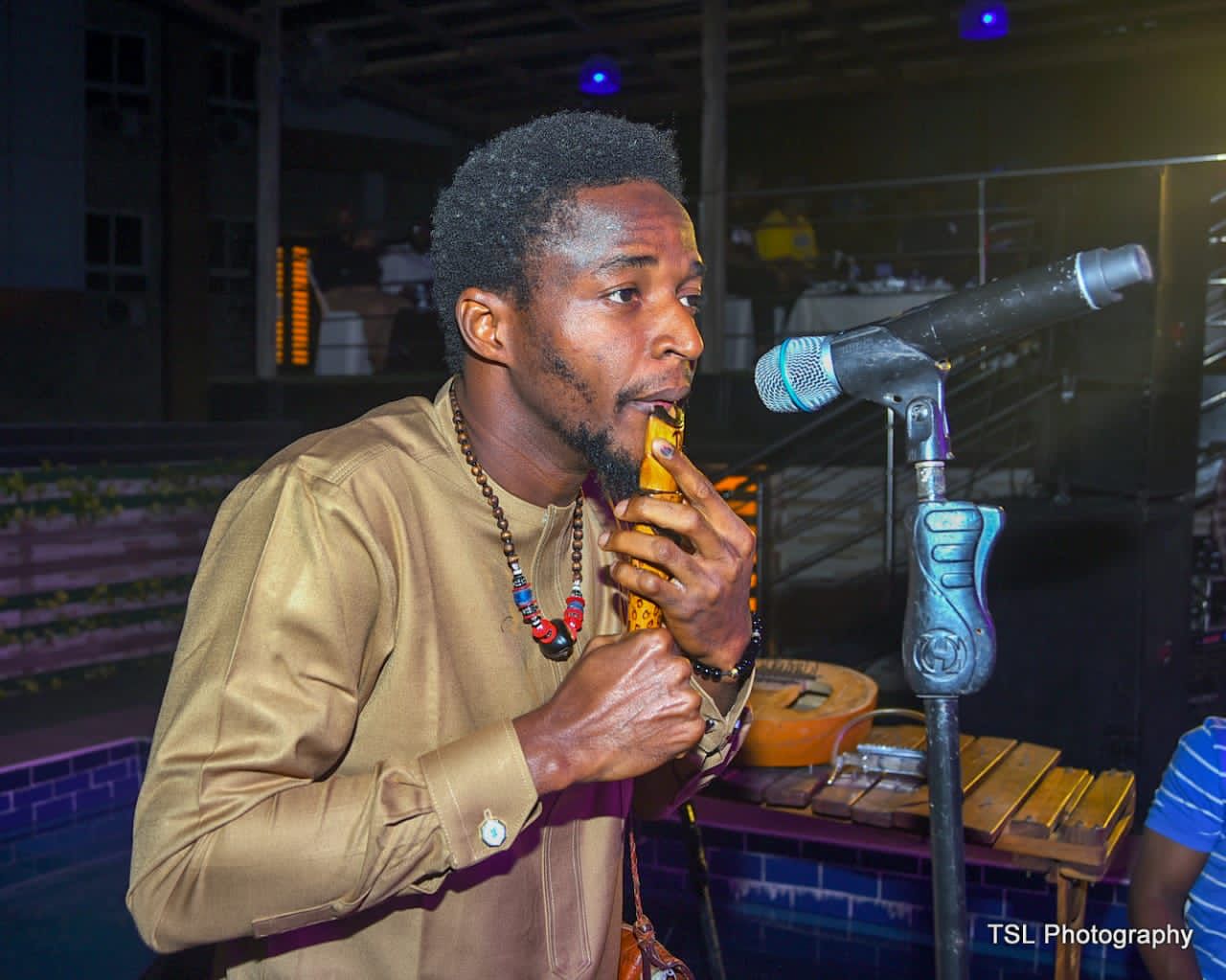 Gerald Eze performing the ŲbǪ